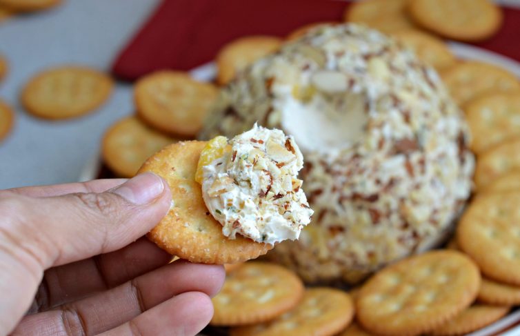 Easy Bacon Jalapeno Cheese Ball Recipe
