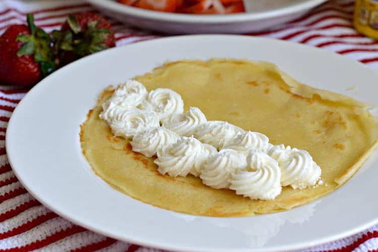 Sweet Crepes with White Chocolate Whipped Cream + 10 Fun Ideas for ...