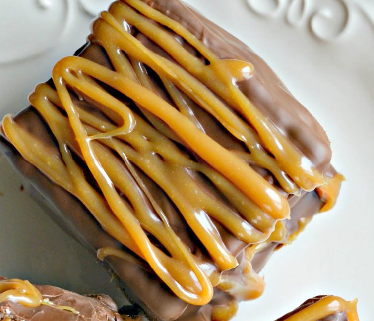 Amazing Caramel S'mores Recipe (Disney World Copycat) - My Latina Table