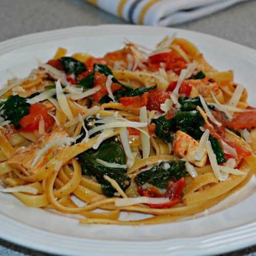 Pasta con Pollo en Salsa de Mantequilla y limón - My Latina Table