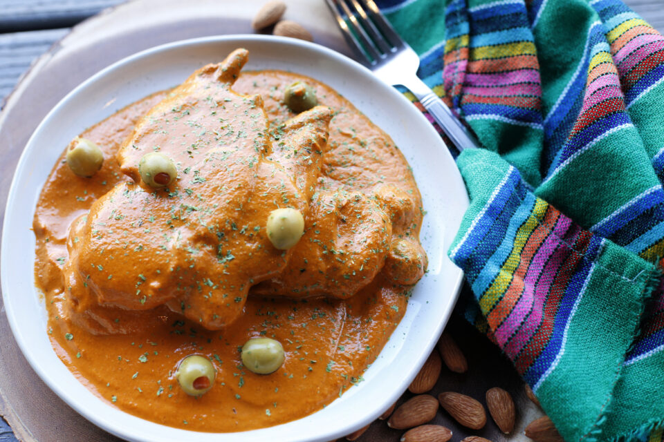 Pollo en Salsa de Guajillo y Almendras - My Latina Table