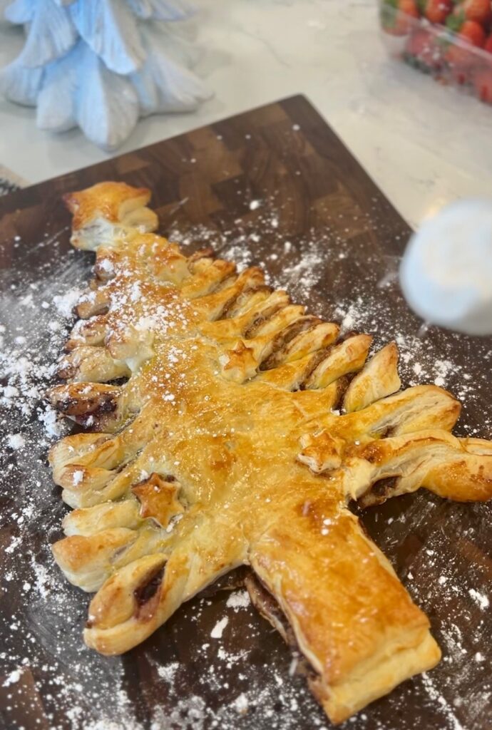 Christmas Tree Puff Pastry - My Latina Table